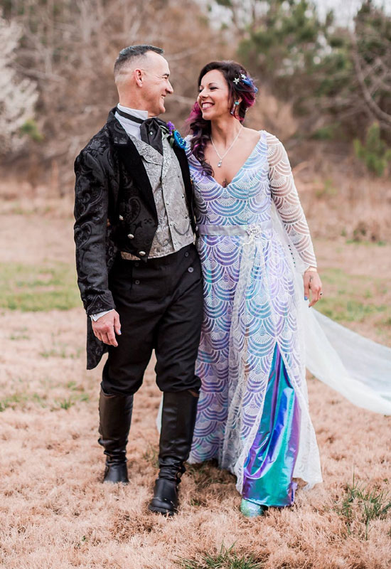 Customer Photos - [Editor's Pick] Happiest of Couples