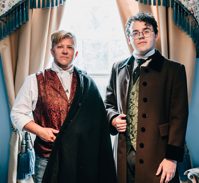 Customer Photos - [Editor's Pick] Distinguished Staff