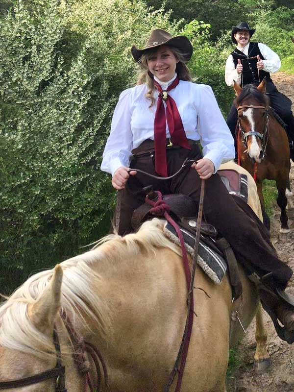 Customer Photos - [Editor's Pick] Western Trail Ride